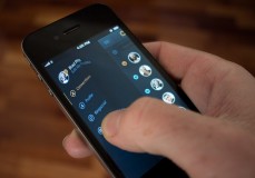 Vertical Navigation Implementation of Side Menu in Mobile Apps