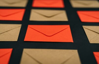 What V/R Email Sign Off Means and When to Use It